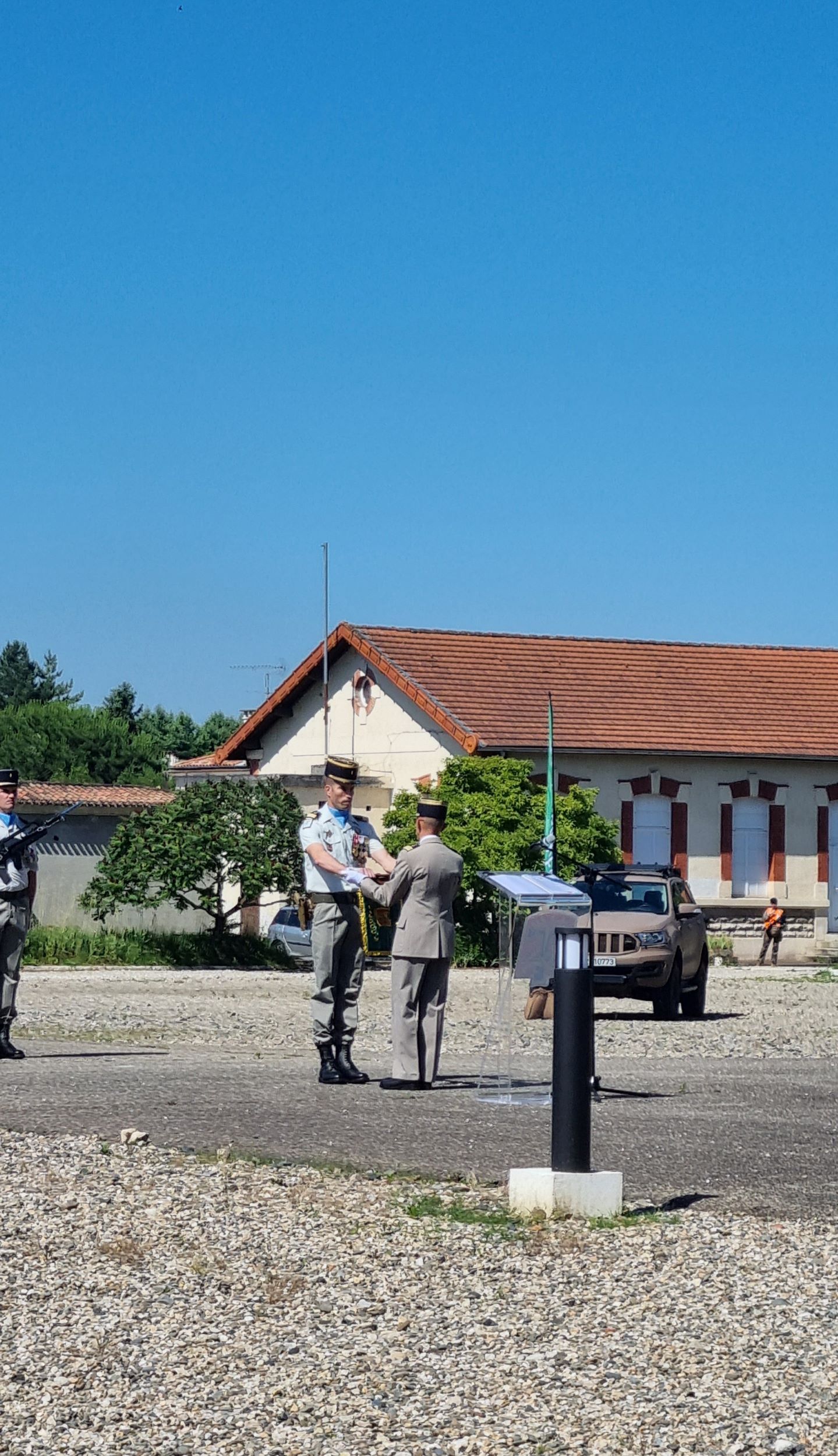 Passation de commandement de la 4e compagnie partenaire de notre classe ... Passation de commandement de la 4e compagnie partenaire de notre classe ...